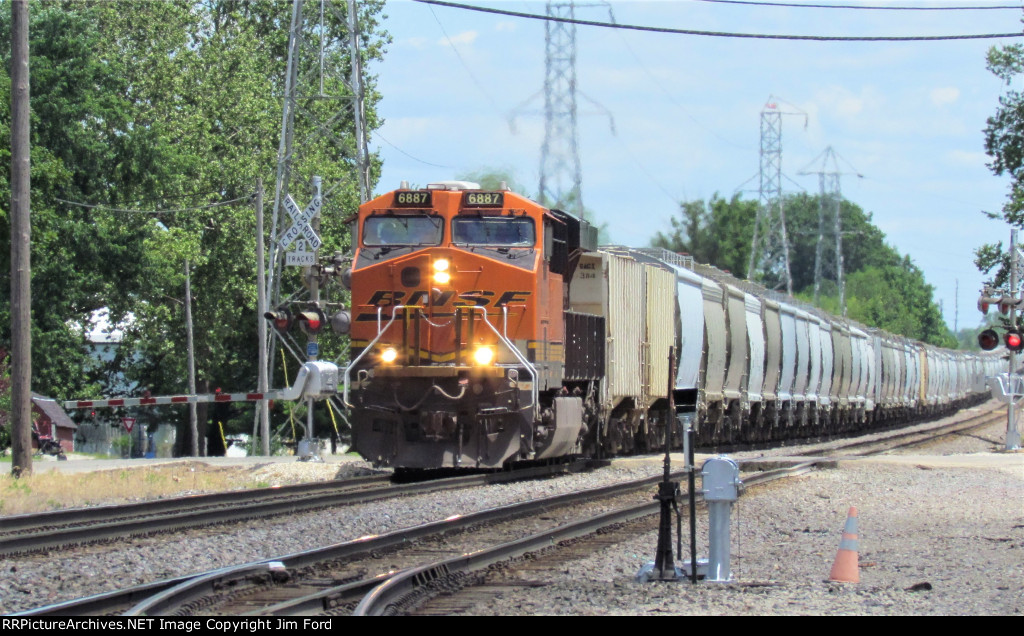 BNSF 6887